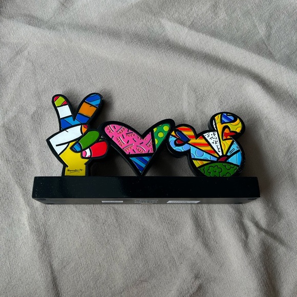 Romero Britto | Art | Romero Britto Peace Love Mickey Sculpture | Poshmark